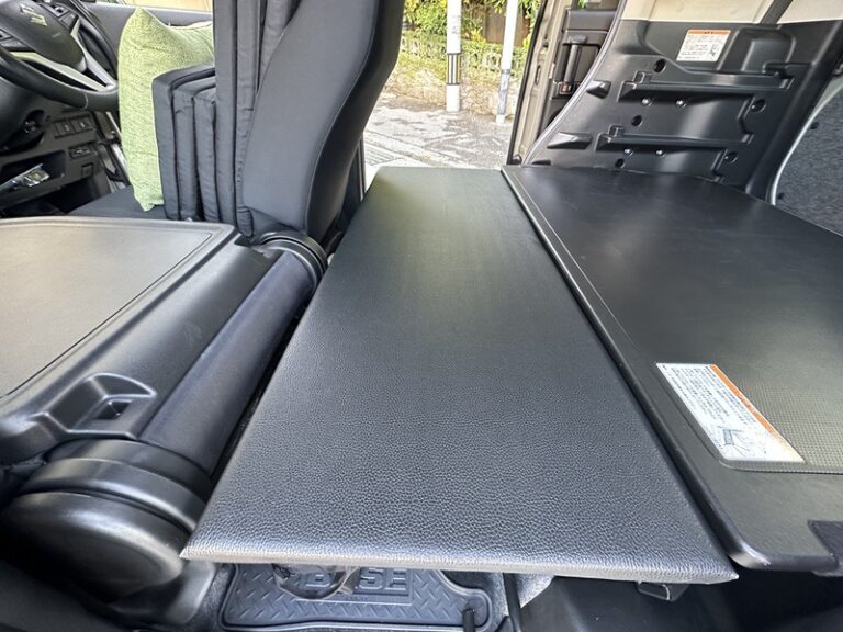 超簡単！一枚板のDIYで車中泊、スズキ スペーシアベース（MK33V）フルフラット化&テーブル2WAY利用 | ジッジ沖縄