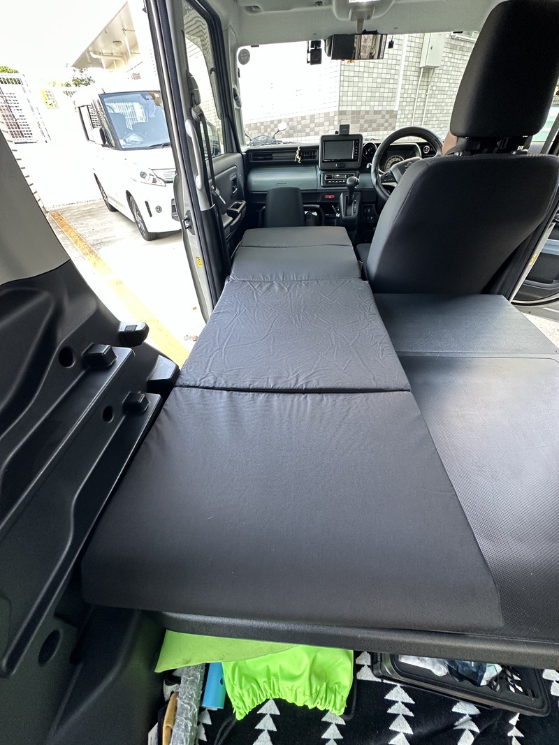 超簡単！一枚板のDIYで車中泊、スズキ スペーシアベース（MK33V）フルフラット化&テーブル2WAY利用 | ジッジ沖縄