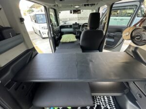 超簡単！一枚板のDIYで車中泊、スズキ スペーシアベース（MK33V）フルフラット化&テーブル2WAY利用 | ジッジ沖縄