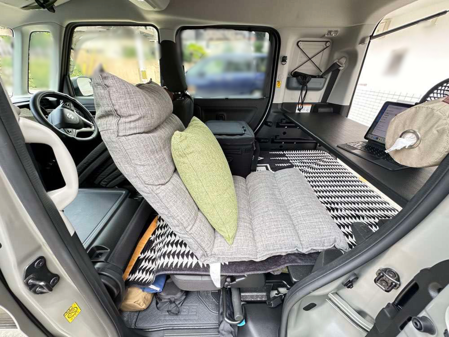 超簡単！一枚板のDIYで車中泊、スズキ スペーシアベース（MK33V）フルフラット化&テーブル2WAY利用 | ジッジ沖縄