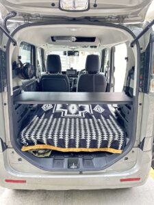 超簡単！一枚板のDIYで車中泊、スズキ スペーシアベース（MK33V）フルフラット化&テーブル2WAY利用 | ジッジ沖縄